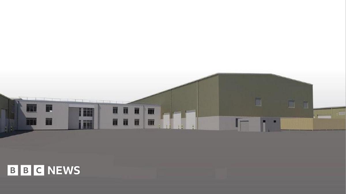 Plans for new training facility at MoD Lyneham approved - BBC News