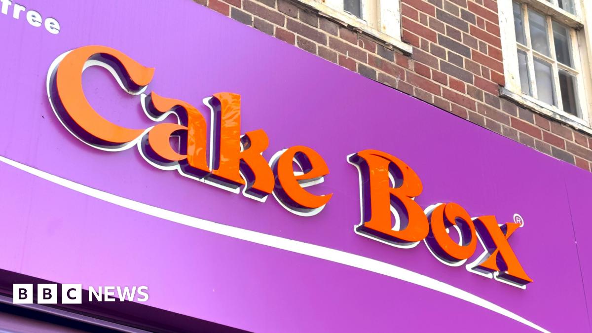 Cake Box chief Sukh Chamdal loses appeal over Loughton tree fine - BBC News