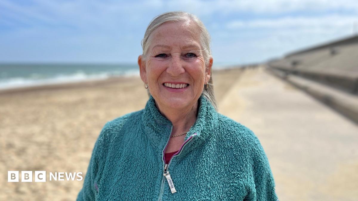 Bacton sandscaping saves £3 million in flood damage - BBC News