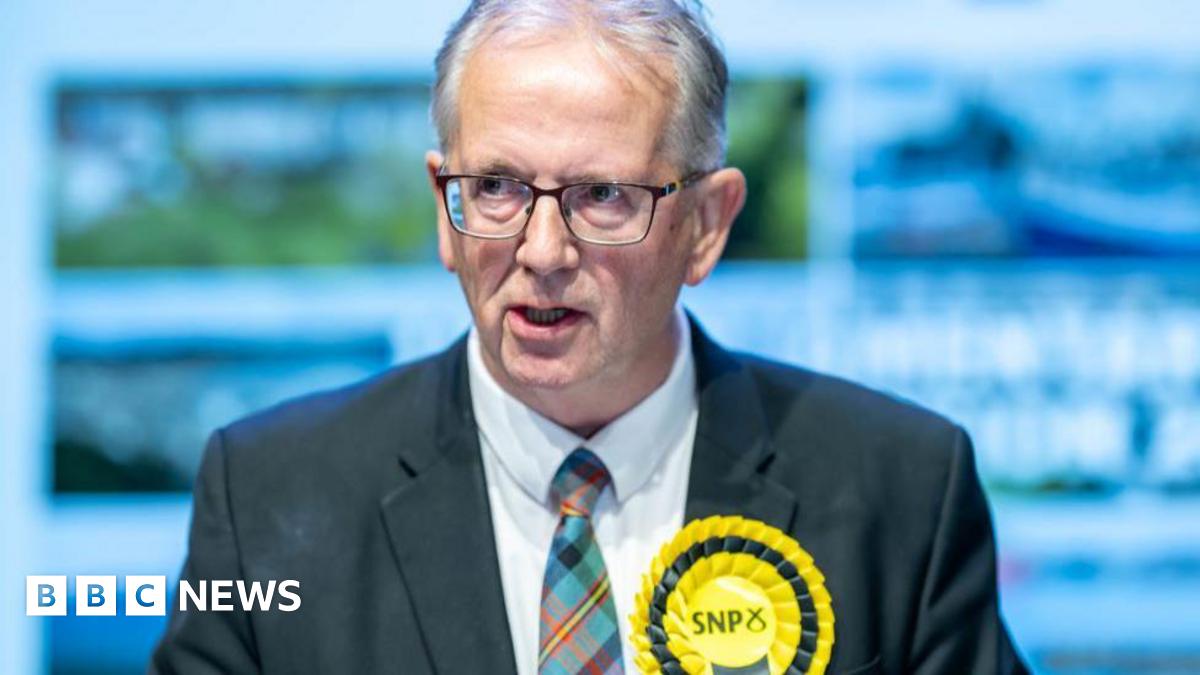 SNP maintains small grip in north east Scotland - BBC News