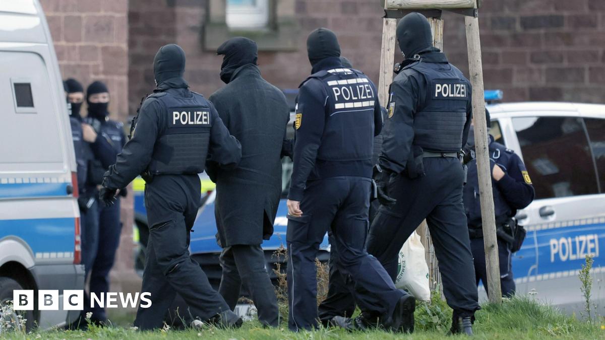 Germany arrests eight over alleged far-right coup plot - BBC News