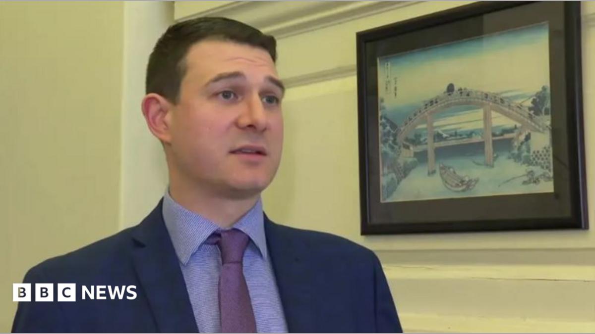 Northamptonshire councillor Binley expelled by Conservative group - BBC ...