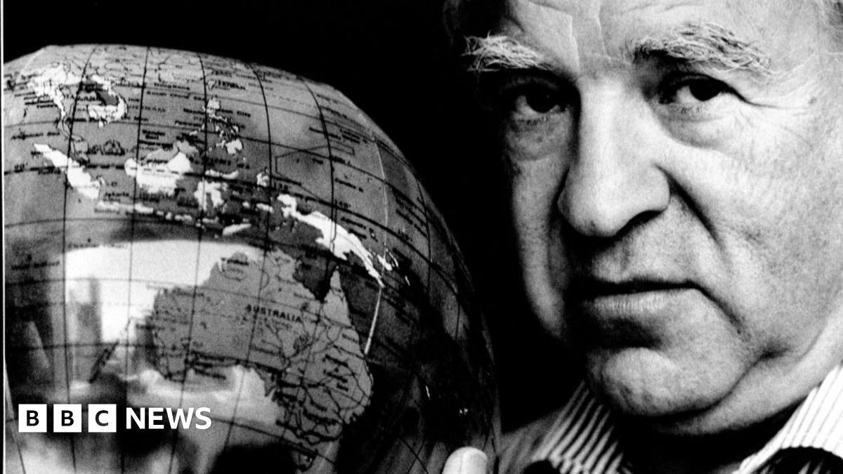 Arthur Frommer, known for budget travel guidebooks, dies at 95 - BBC News