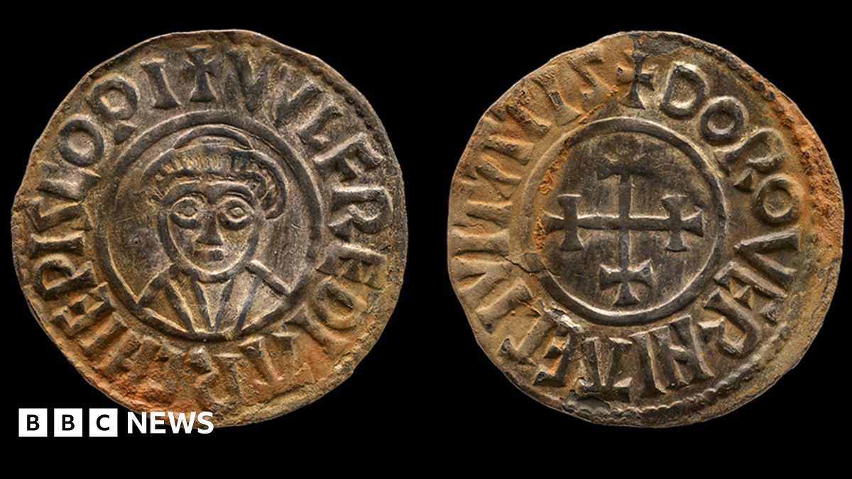 Missing Herefordshire Viking treasure coin unearthed in Croydon - BBC News