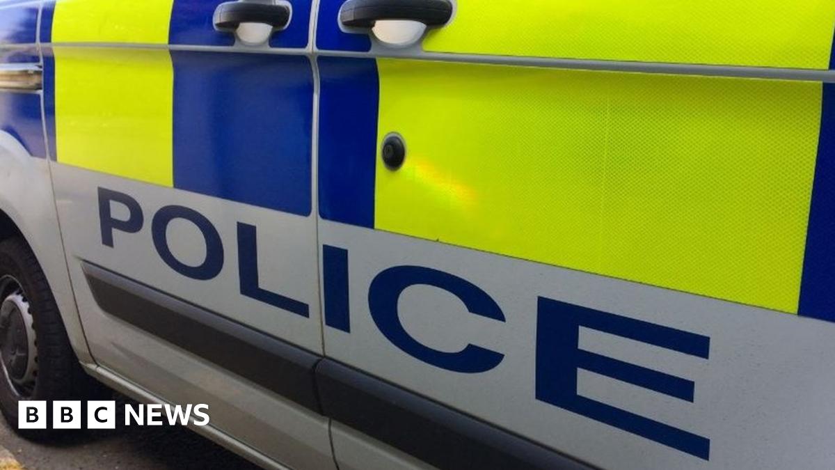 Appeal for witnesses after assaults in Lostwithiel - BBC News