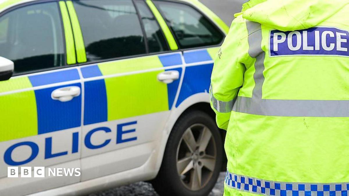 Teenager Noah Karran killed in single-vehicle crash in Park - BBC News