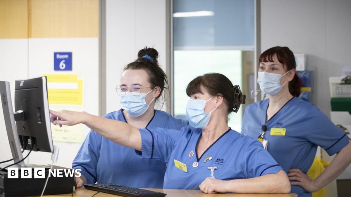 Covid inquiry: Men's masks given to female nurses - BBC News