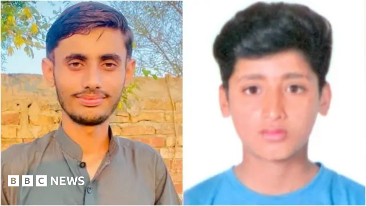 Families mourn Pakistani youths who died in shipwreck off Greece - BBC News