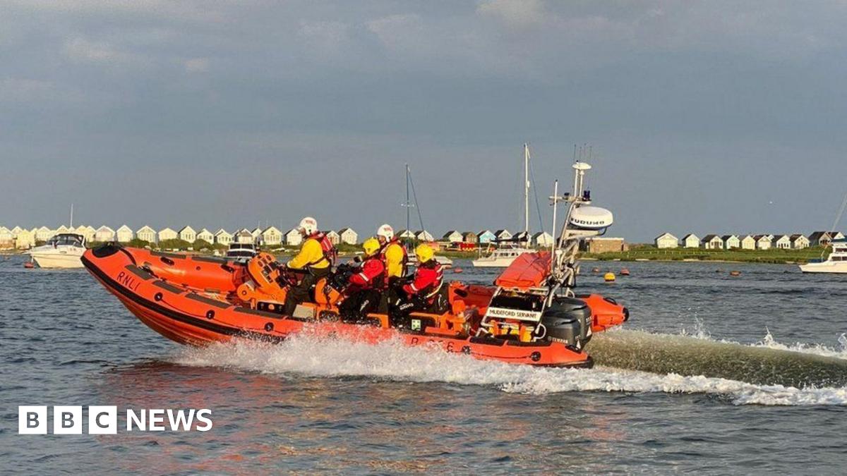 RNLI crew assist boat with 17 onboard taking on water - BBC News