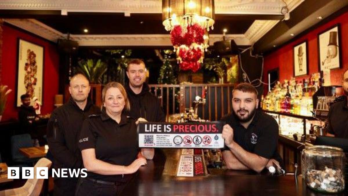 Durham pubgoers can report drink drivers using QR codes - BBC News