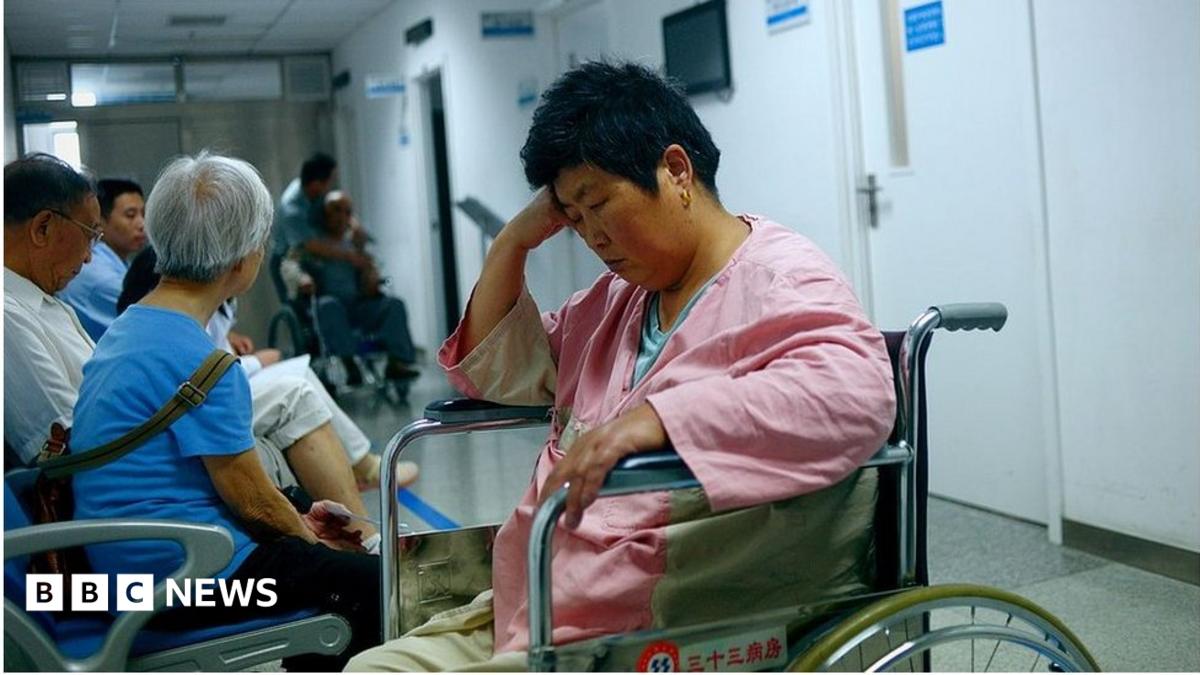 China's health forum scandal and public mistrust - BBC News