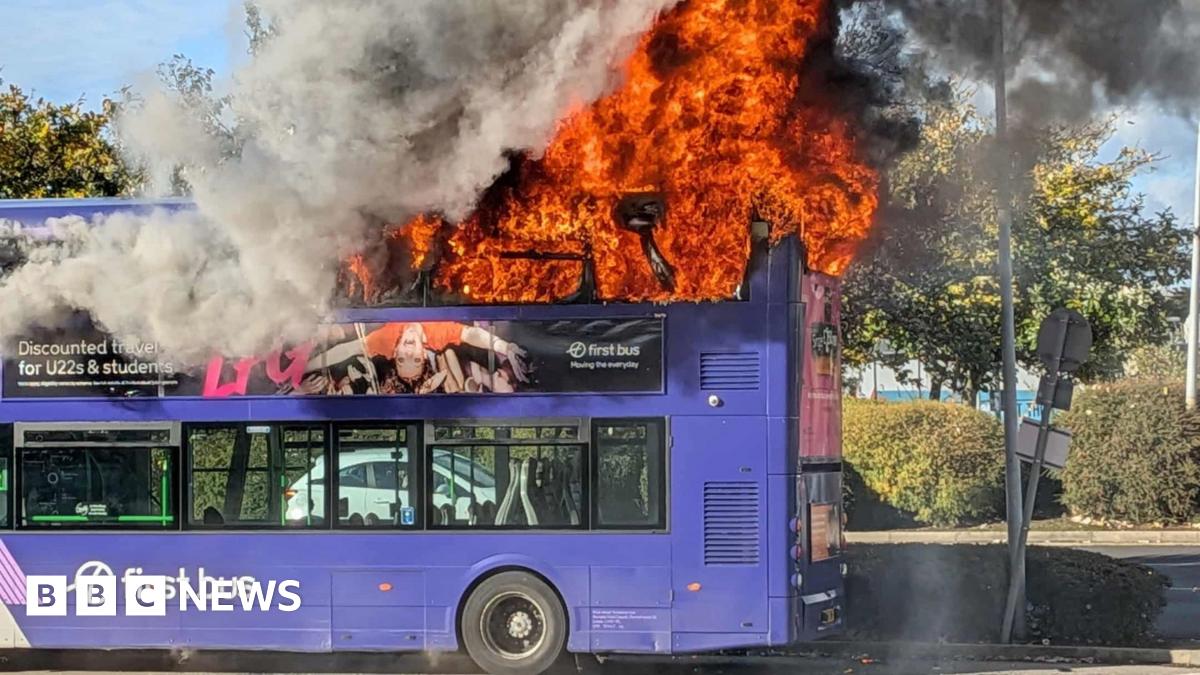 Arson investigation over Leeds White Rose Centre bus fire - BBC News