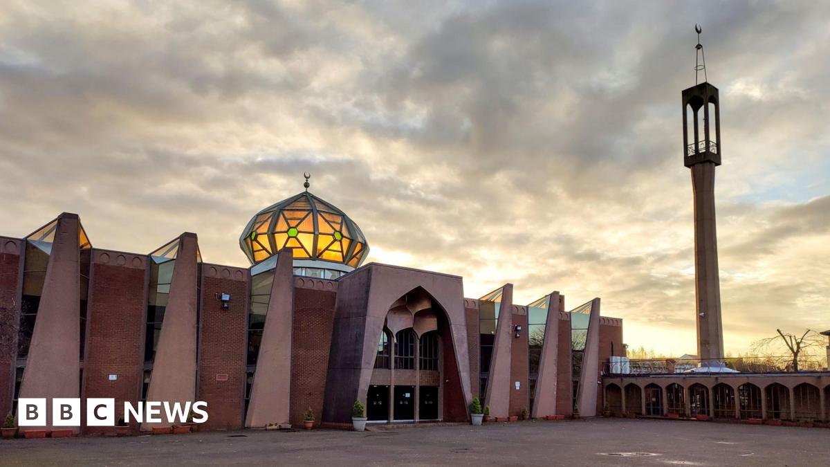 Glasgow Central Mosque given category-A listed building status - BBC News