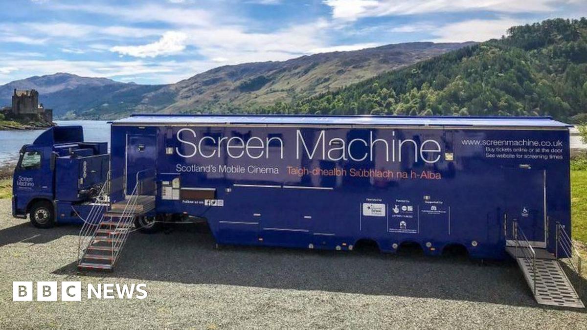 Target reached to pay for a new Screen Machine mobile cinema - BBC News