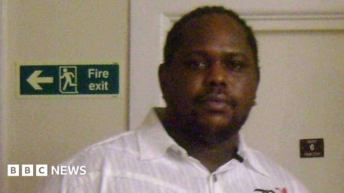 Kevin Clarke: Met Police apologises over restraint death - BBC News