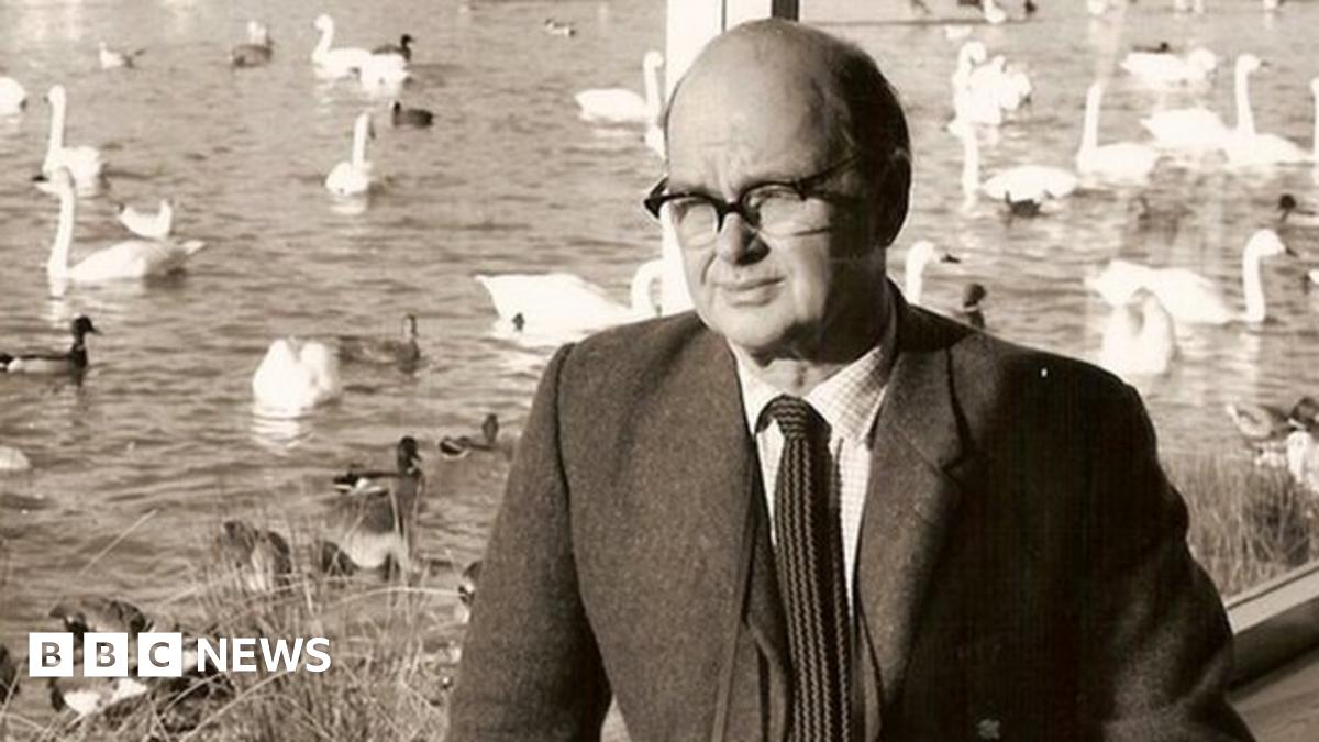 Conservation pioneer Sir Peter Scott's Slimbridge home to open to the ...