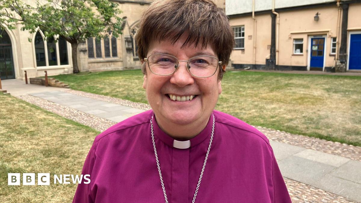 Bishop third woman to take on role in Crediton - BBC News
