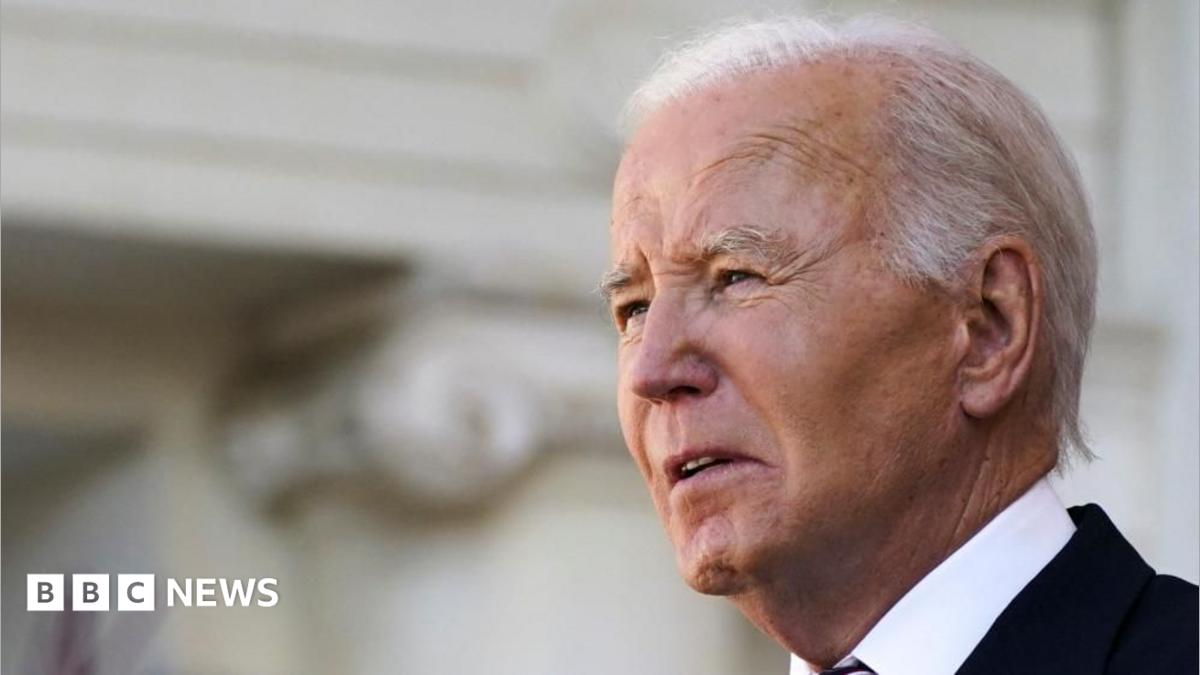 Biden condemns 'sickening' neo-Nazi march in Ohio - BBC News