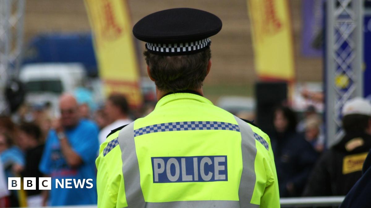 Crime up 10% over past year in England and Wales, ONS data shows - BBC News