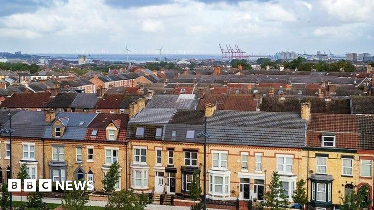 Owners of empty Liverpool homes face 300% council tax hike - BBC News