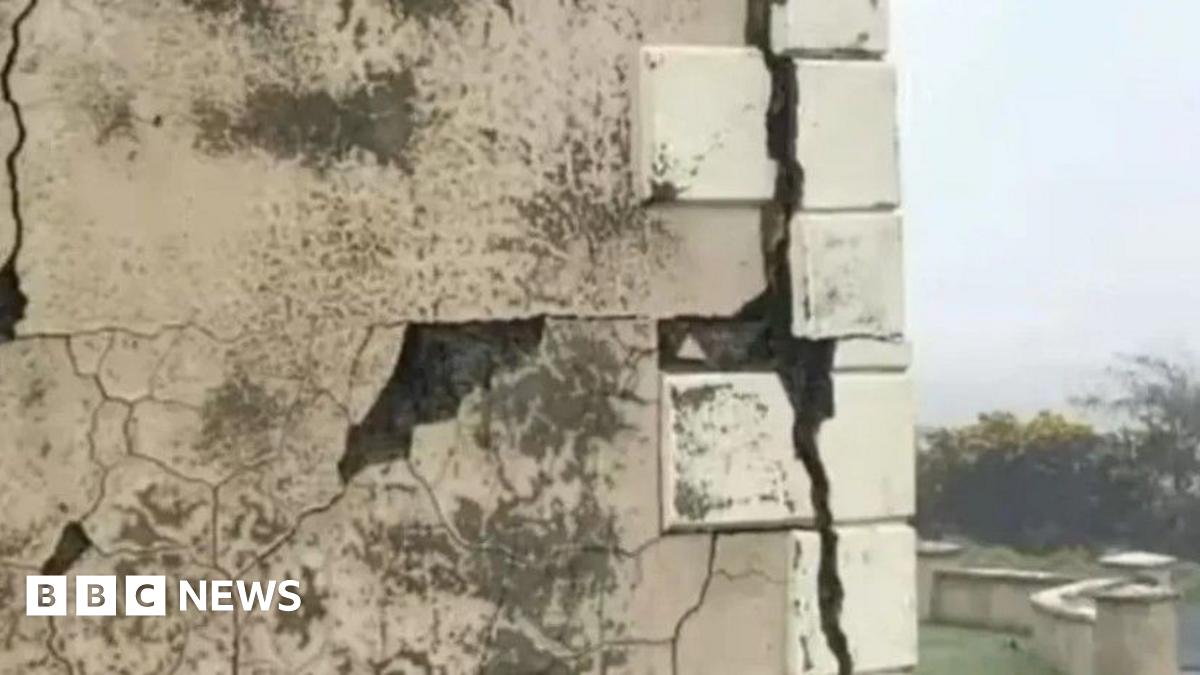 Mica: Crumbling block redress scheme needs improved, report says - BBC News