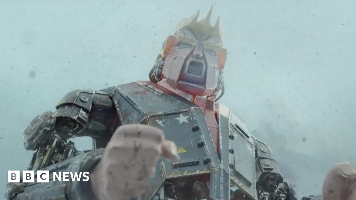 Robo-Trump: One director's dark take on the next president - BBC News