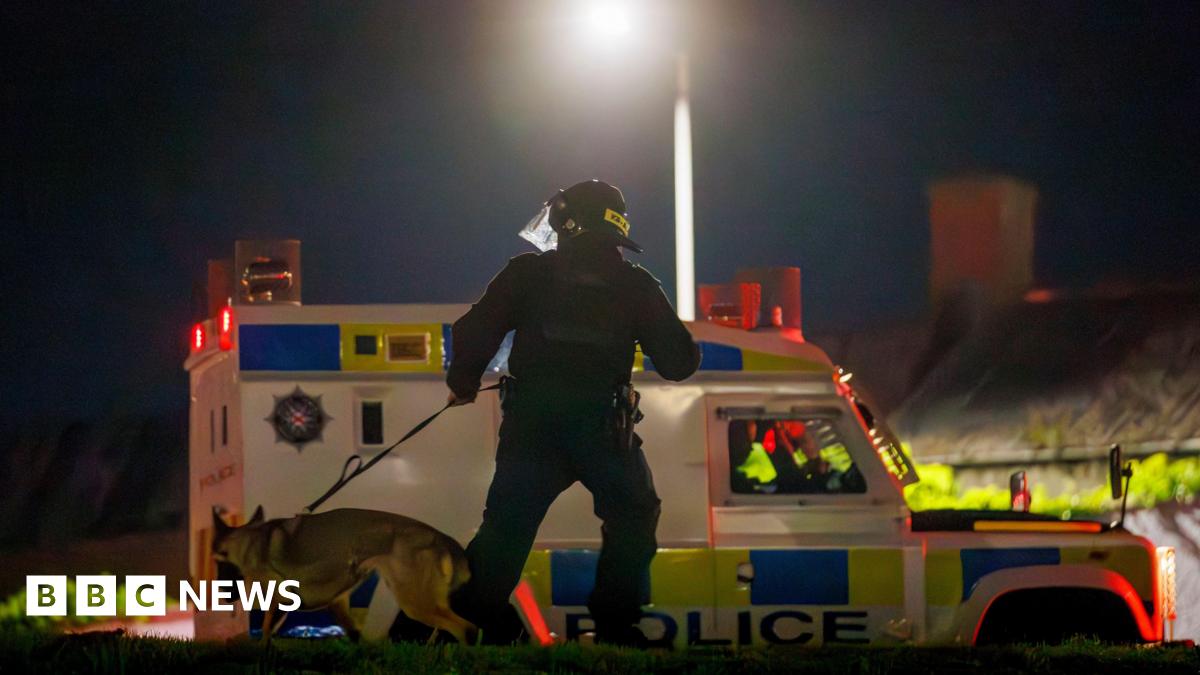 NI riots: Does the PSNI have the resources to deal with disorder? - BBC ...