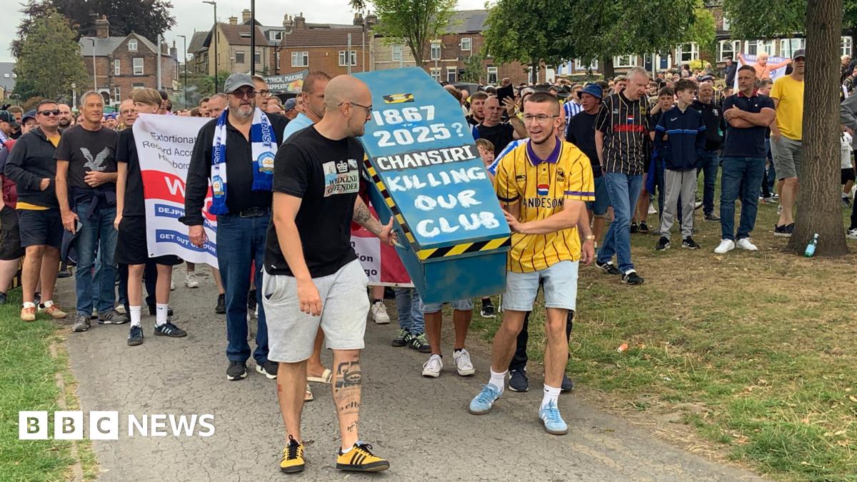Sheffield Wednesday fans hold Chansiri protest ahead of home game - BBC ...