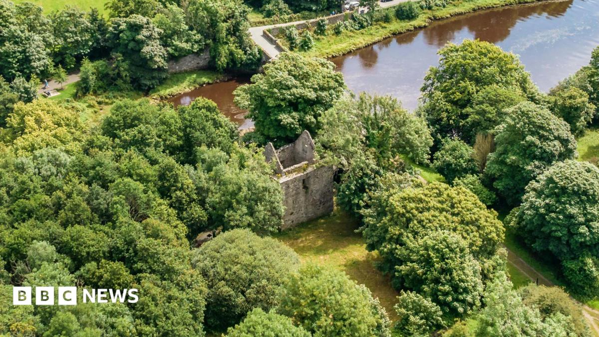 O'Doherty's Keep: Irish castle sells for an undisclosed fee - BBC News