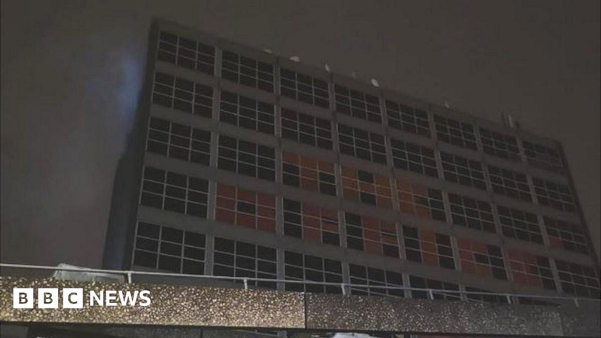 Bristol fire: Speedwell building owner gets suspended sentence - BBC News