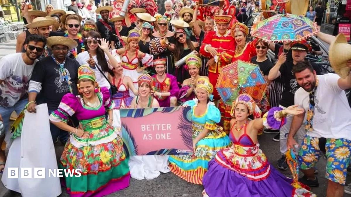 Bath Carnival: Residents object to event expansion plans - BBC News