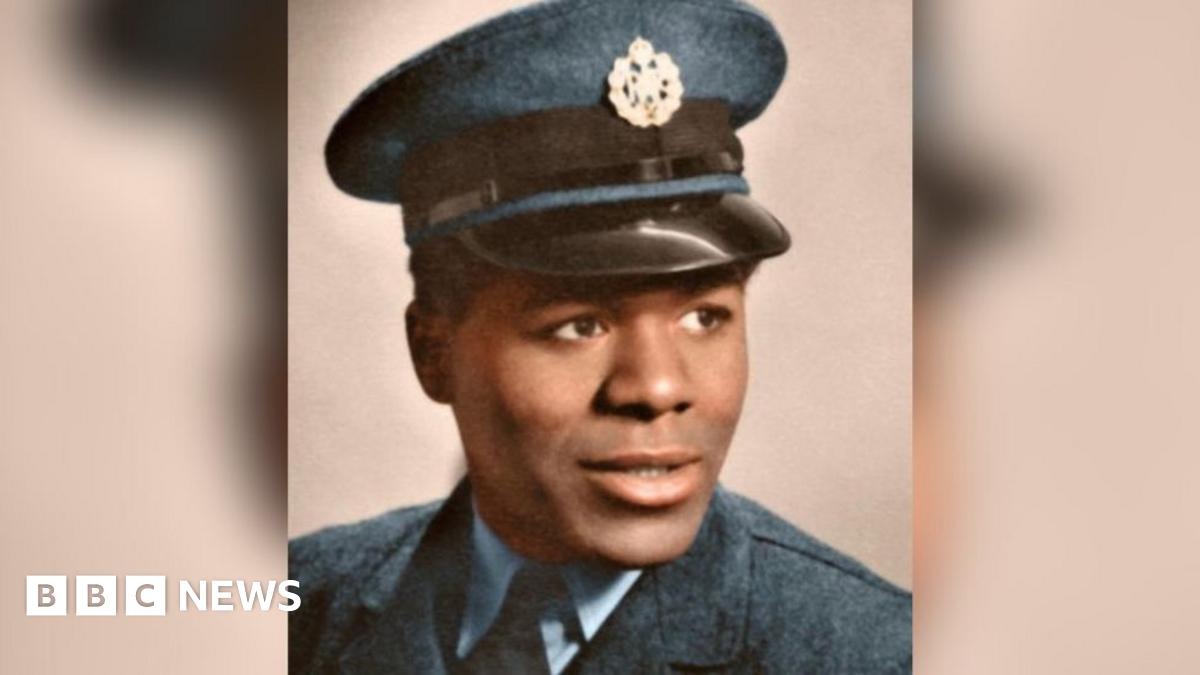 Dr Paul Stephenson: Civil rights leader's life in pictures - BBC News