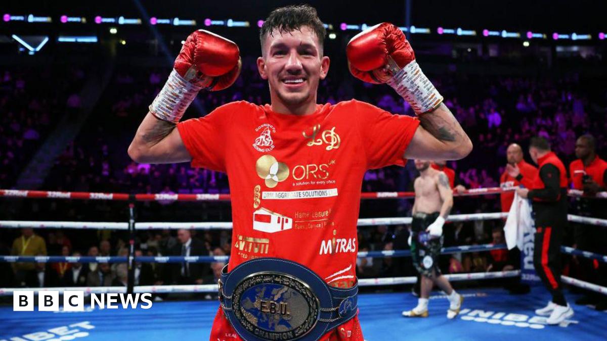 'Happier' Telford boxer Davies ready for comeback - BBC News