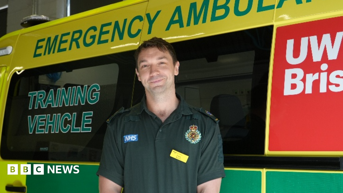 Sign language 'absolutely essential' says paramedic - BBC News