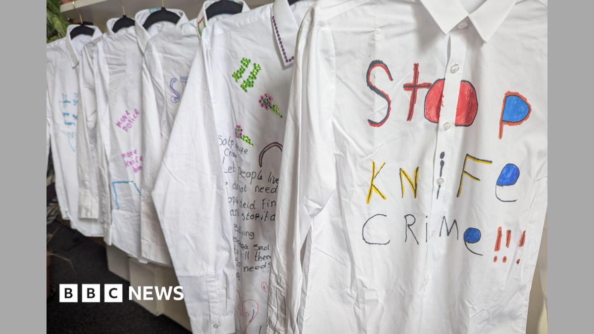 Bristol's young people use art to raise awareness of knife crime - BBC News