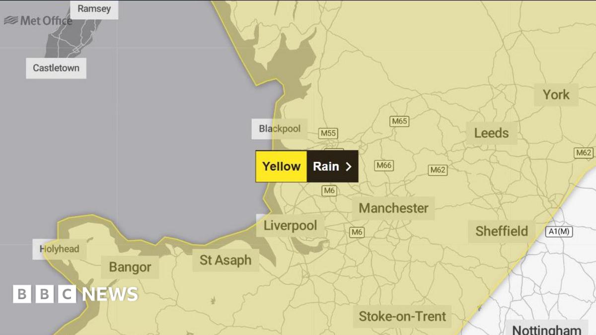 Yellow warning as heavy rain set to hit North West - BBC News