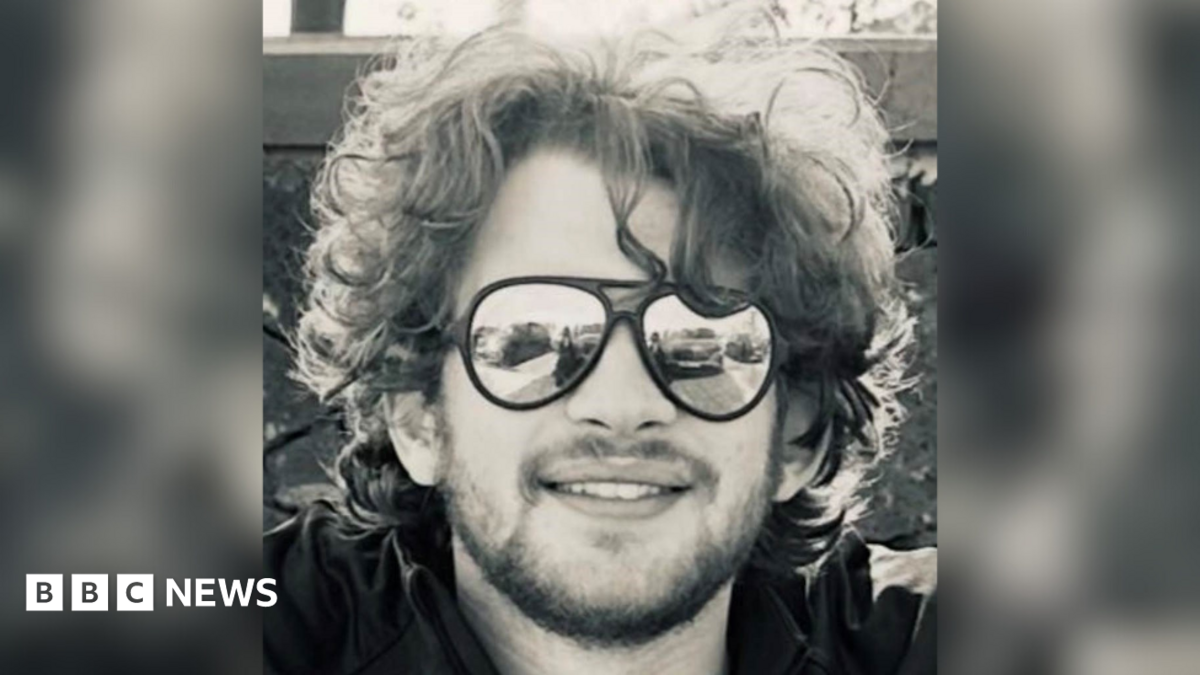 Purleigh crash victim remembered in family tribute - BBC News