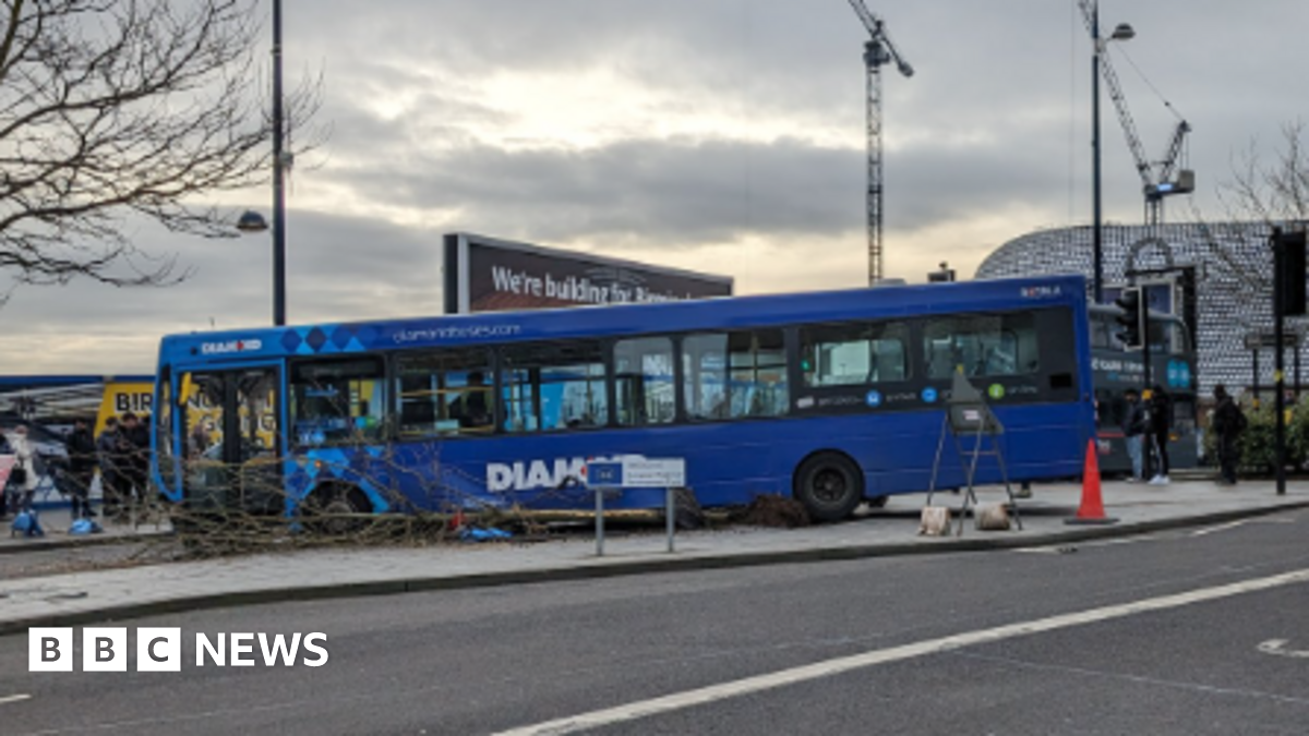 Four hurt in two-bus Birmingham crash with pedestrian - BBC News