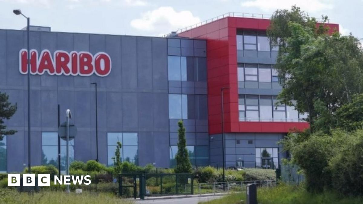 Castleford Haribo factory expansion plans approved - BBC News
