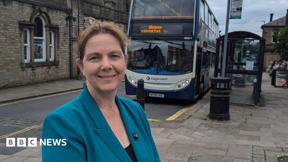 High Peak: Free college bus plan will now go ahead - BBC News