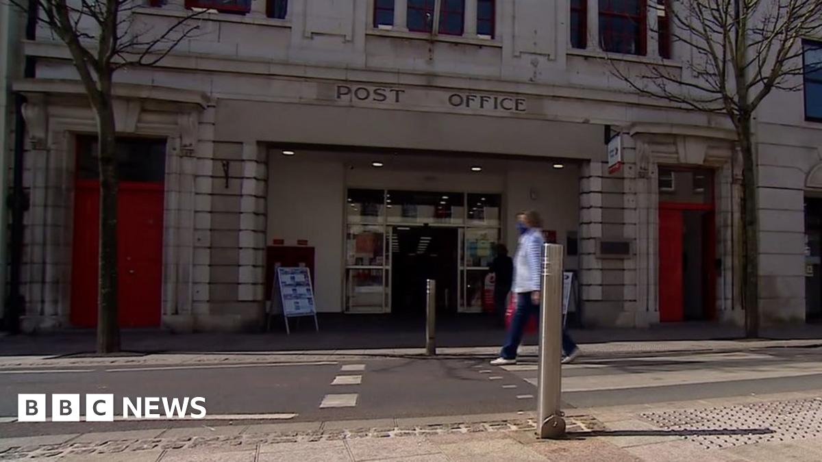Jersey customs forms for UK parcels go online only - BBC News