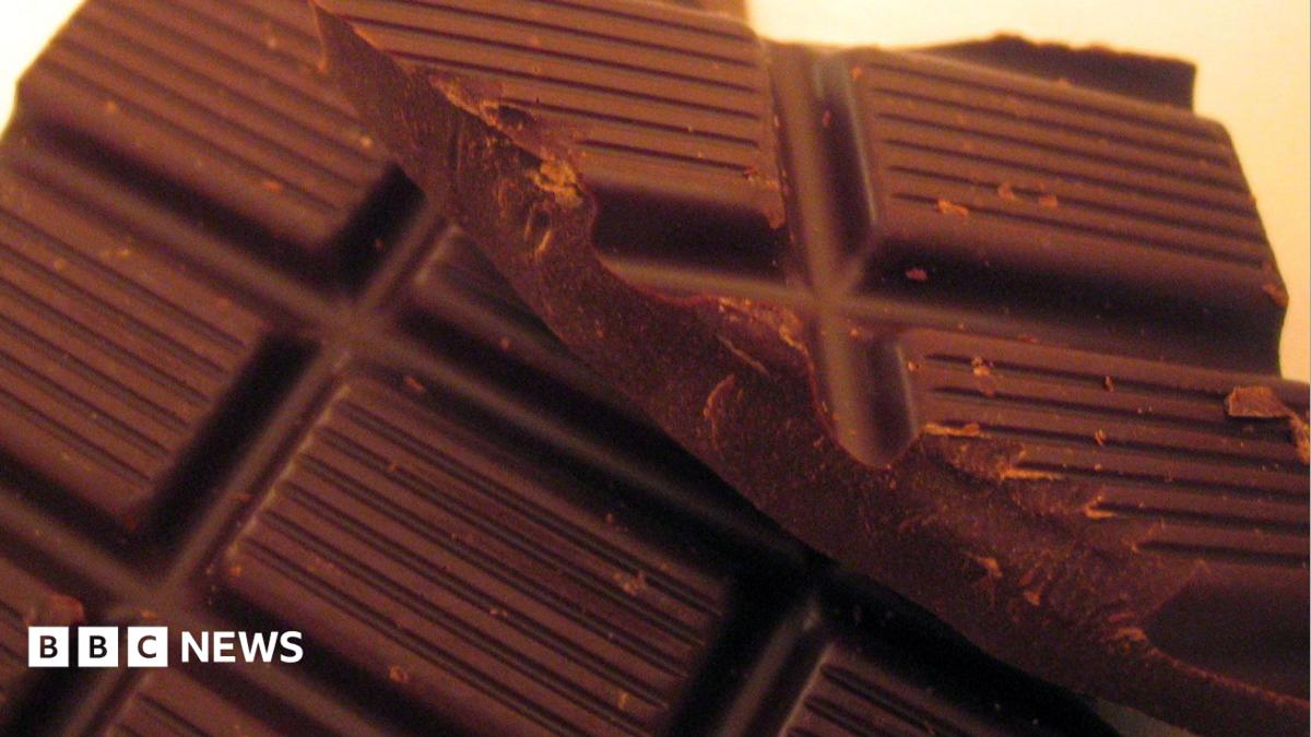 No sweet ending in Huntingdon Aldi chocolate theft incident - BBC News
