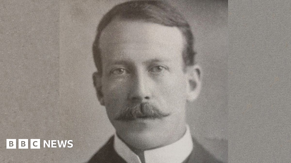 Stuart MacRae: The Highland chief who played for England - BBC News