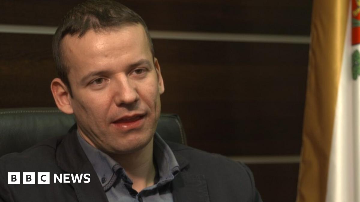 The village aiming to create a white utopia - BBC News