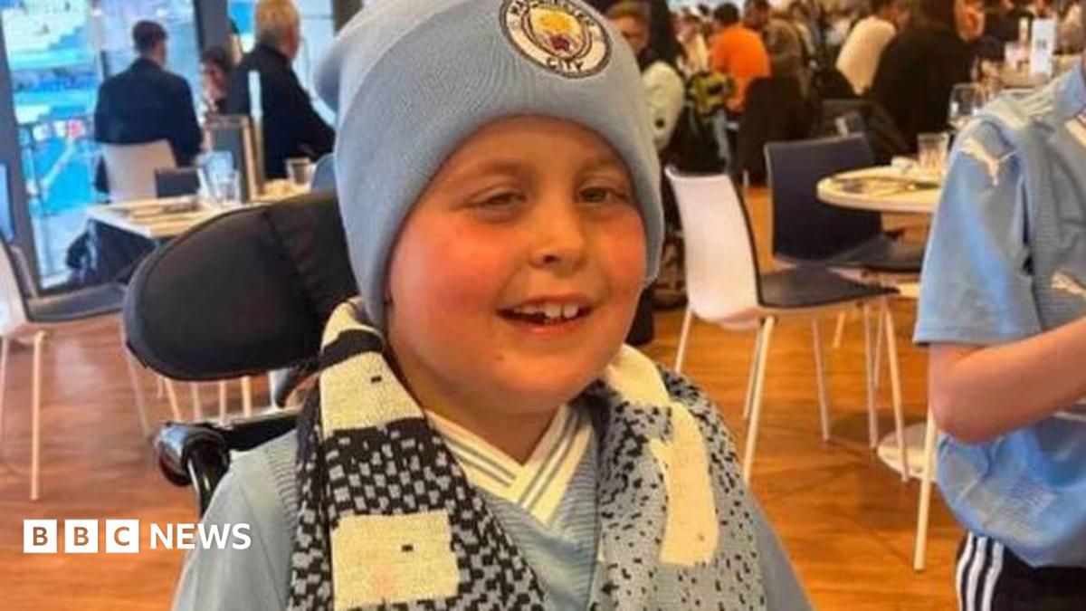 BBC York Make a Difference Awards: Boy, 8, posthumously honoured - BBC News
