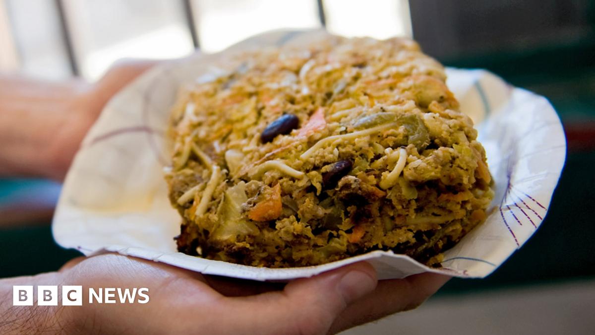 Is it fair to punish prisoners with horrible food? - BBC News