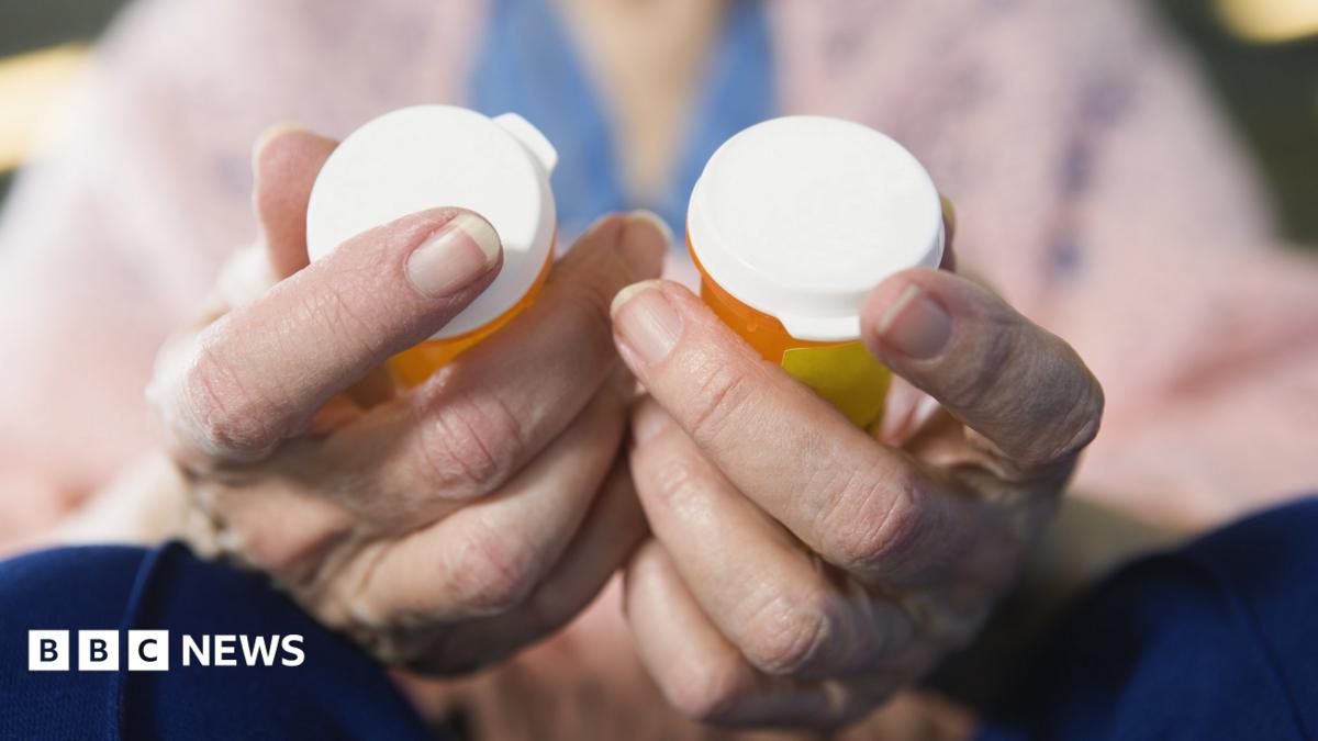 Cancer Drugs Fund changes deeply concerning, say charities - BBC News