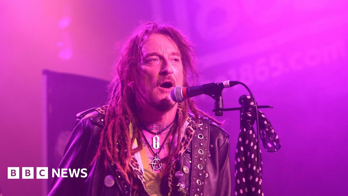 Newcastle rock singer Ginger Wildheart reveals cancer diagnosis - BBC News