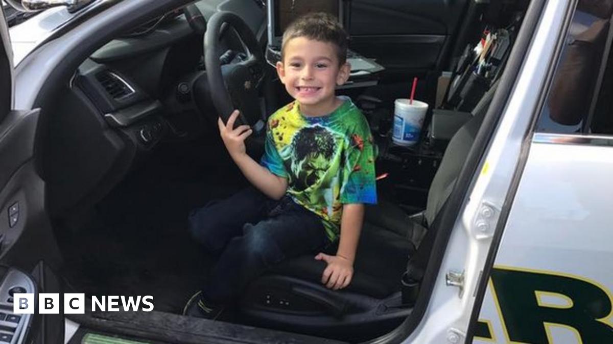 Florida boy calls emergency number to invite police to Thanksgiving ...
