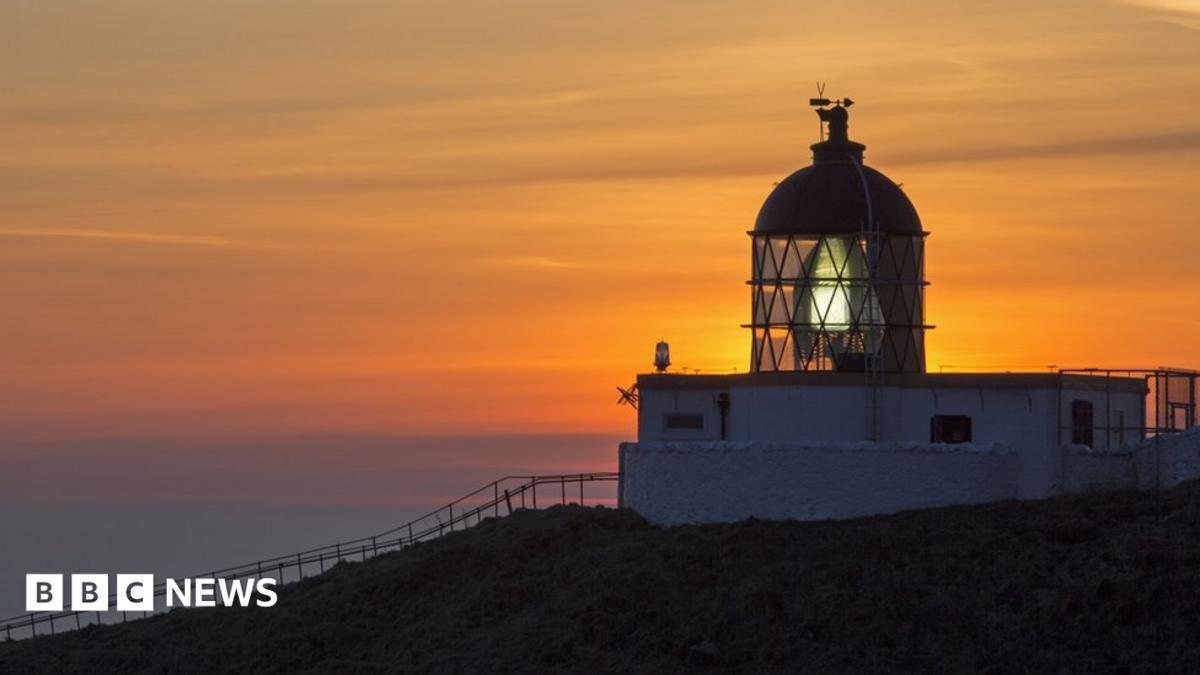 Lighthouse workers in Scotland vote for strike action - BBC News